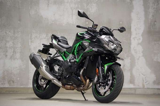 Detail Spesifikasi Lengkap dan Test Ride Kawasaki Z H2